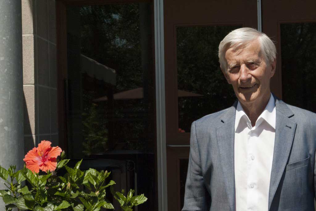 Louis Dionne: du bistouri aux soins de fin de vie | ENTREVUE | Le Verbe